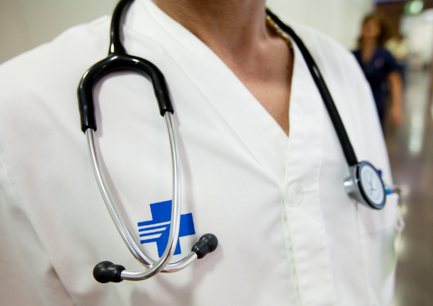 MC retreu a Salut el seu silenci en el Dia Mundial del Metge i la ...